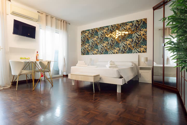 [Bari Central Suite] Central Apartment - Seaview - Bari