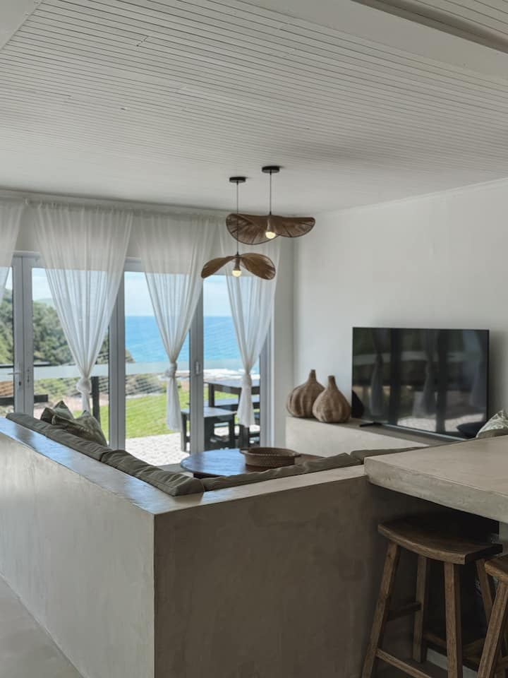 The Hill House At Mngazana - New Listing! - Port Saint Johns
