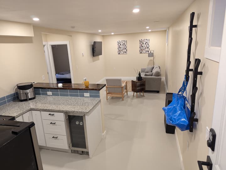 Lola's Basement Retreat - Portland, OR