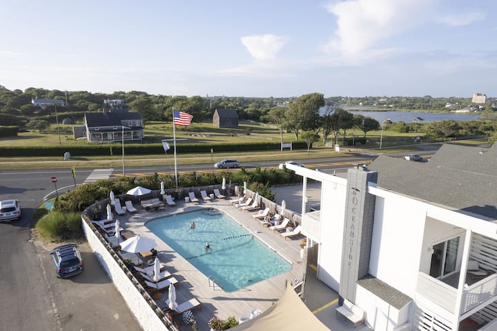 Hero Double Oceanside, Hero Beach Club, Pool - Montauk, NY