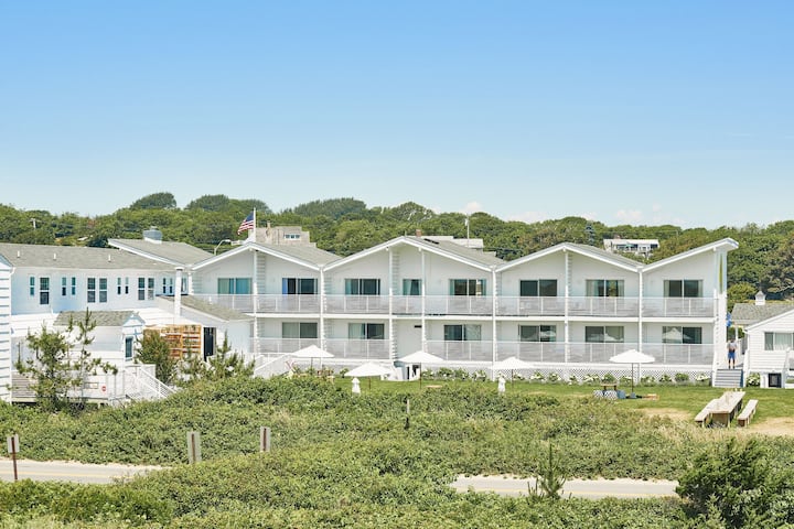 3 Hero Double, Hero Beach Club, Near Hiking, Pool - Montauk, NY