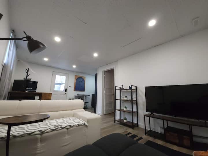 Le Central Du Vieux Nord - Sherbrooke