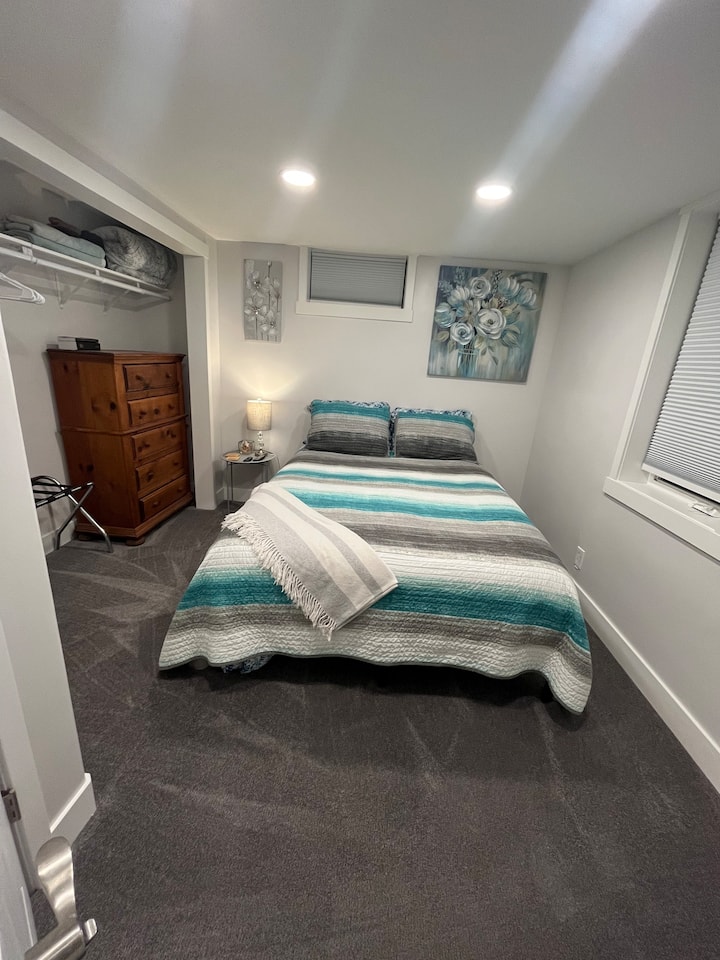 Cute Room, Large Tv - Provo, UT