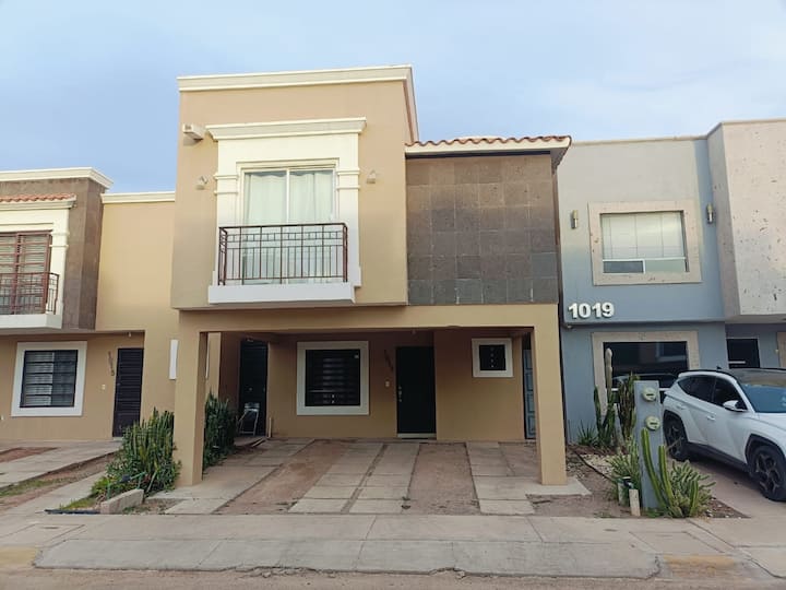 Amplia Y Cómoda Casa - Ciudad Obregón