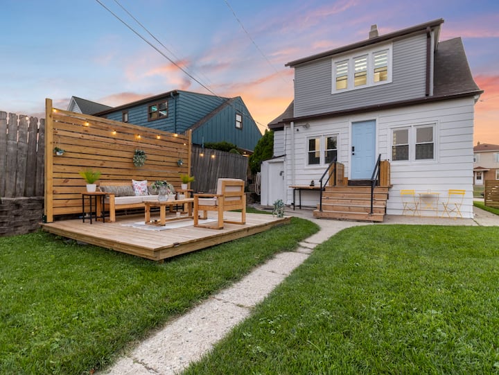Stylish Gem With Fun Hidden Room-centrally Located - Milwaukee