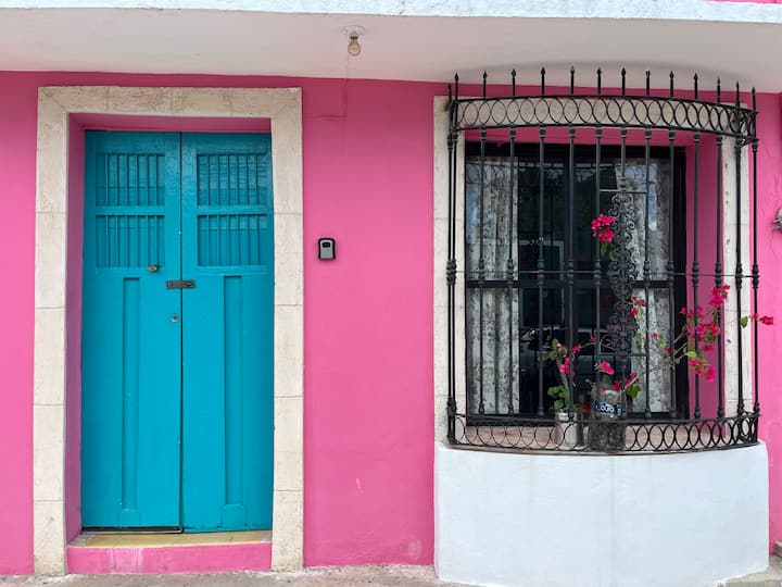 Classic Colonial Pink Home, Great Local Experience - Valladolid, Mexico