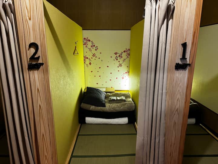 Japanese Tatami Dormitory For Women Near Airport - Narita