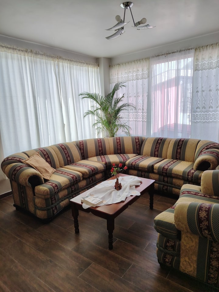 Amplio Apartamento En El Corazón De Baños - Tungurahua