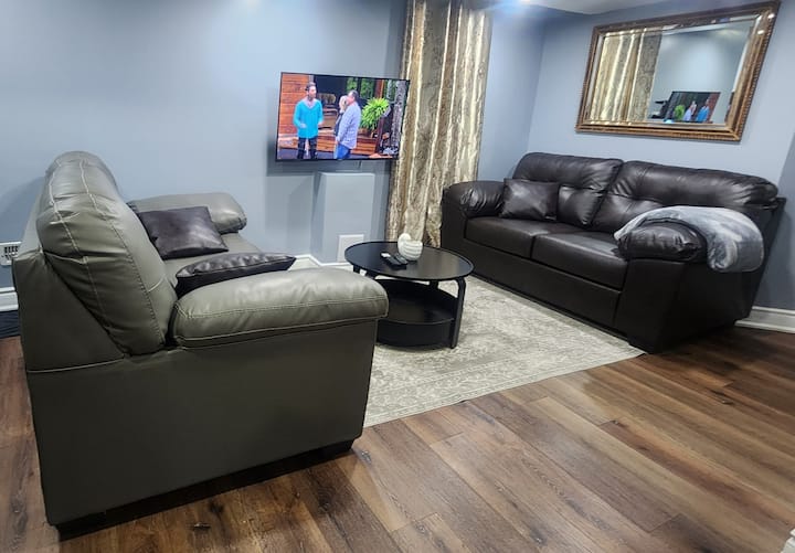 Private 2 Bedroom Basement Suite - Brampton