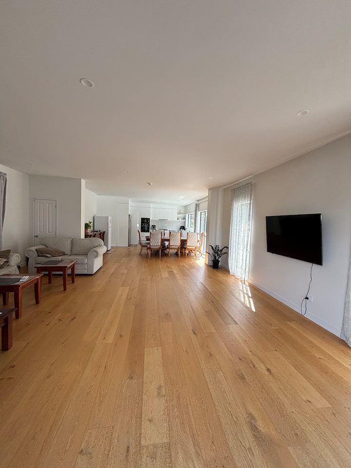 Dream House 4 - Auckland