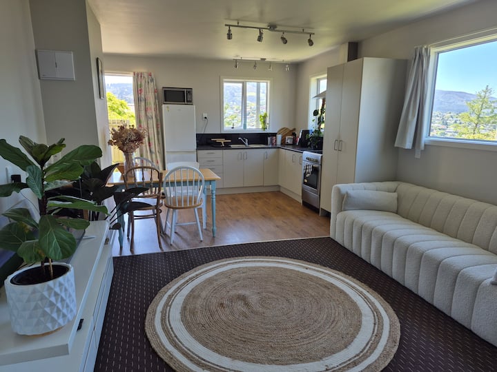 Hideaway On The Hill - Dunedin