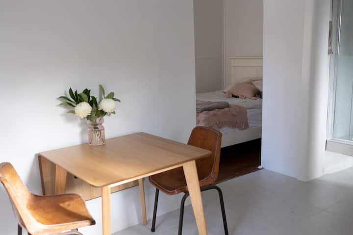 Grannie Flat In Manly Vale - Manly