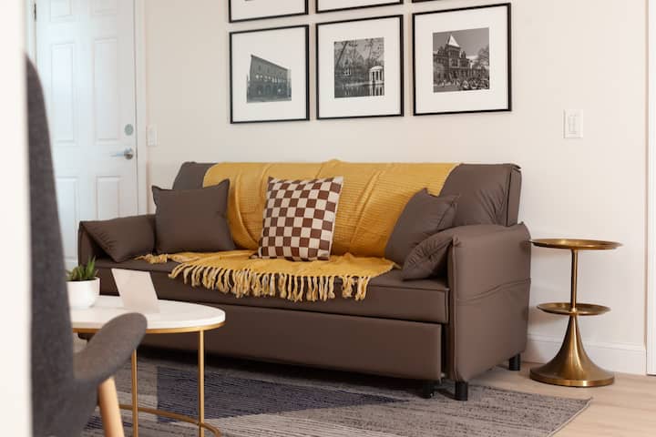Prime Location In Federal Hill-walk To Prov’s Best - Rhode Island