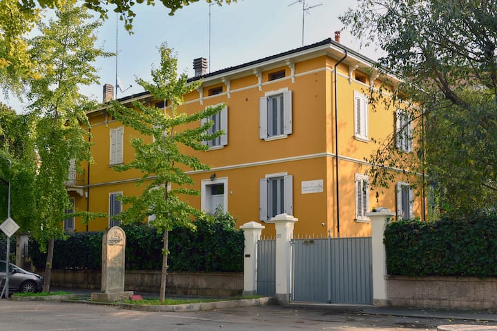 Villa Storica Centralissima - Modena