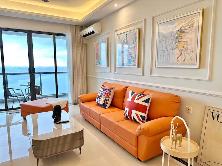 R&f Seaview Grand Living @ 4br Level32 | 12-16 Pax - Johor Bahru