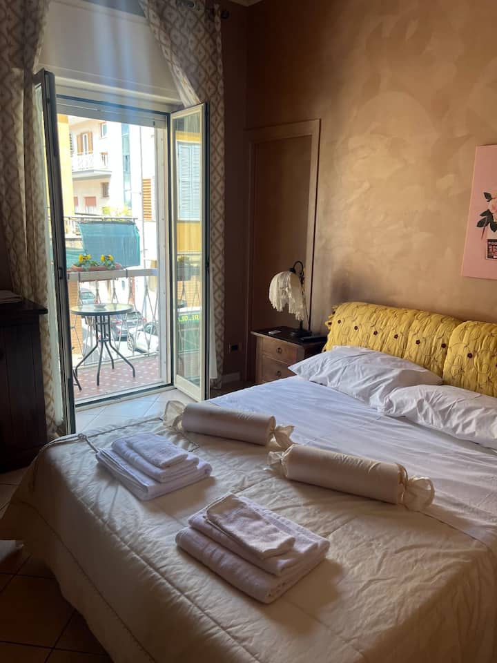 Camera Matrimoniale Con Bagno Condiviso - Nettuno