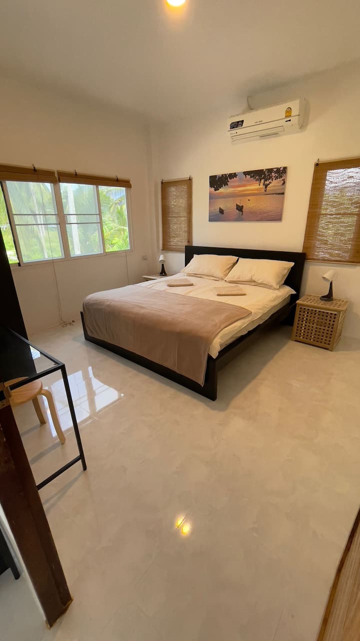 Charming New 2-br House  In  Central Area - Woktum - Ko Pha Ngan