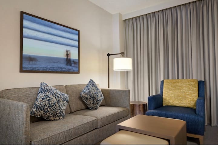 Seaside 2-room 1 King Sofa Bed W/ Breakfast - Carmel-by-the-Sea, CA