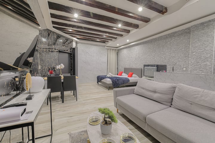 𝙑𝙄𝙀𝙐𝙓 𝙇𝙔𝙊𝙉 • Hypercentre & Charmant - Lyon