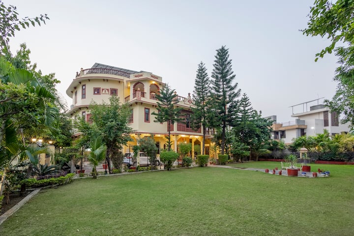 6 Bhk Haveli : Rajasthani Charm & Garden - Udajpur