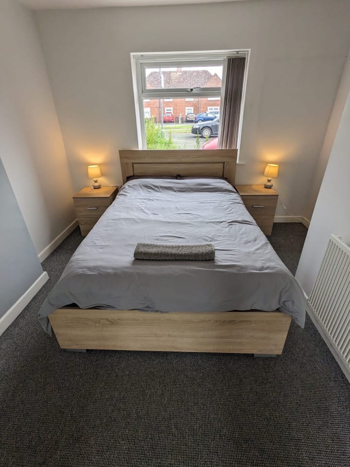 Double Room Close To Dr. Mo Sobhy Academy Crewe - Crewe