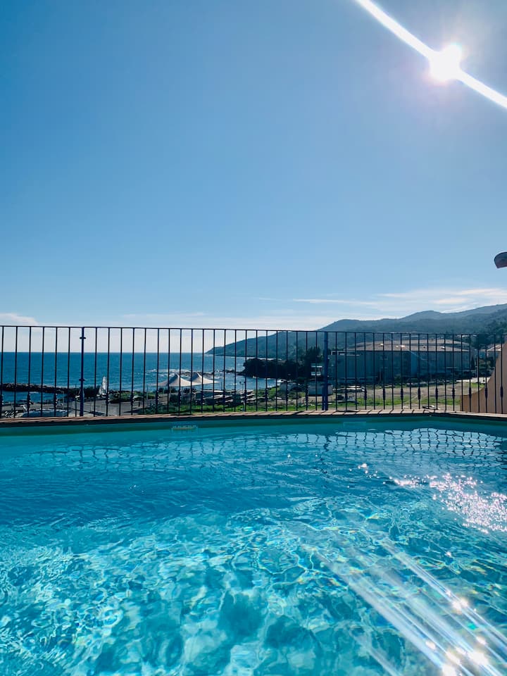 Appartement Vue Mer Avec Piscine - Korsika