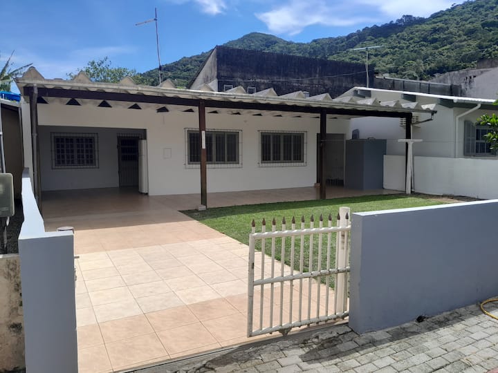 Casa Na Praia Para 12 Pessoas - Beto Carrero - Navegantes