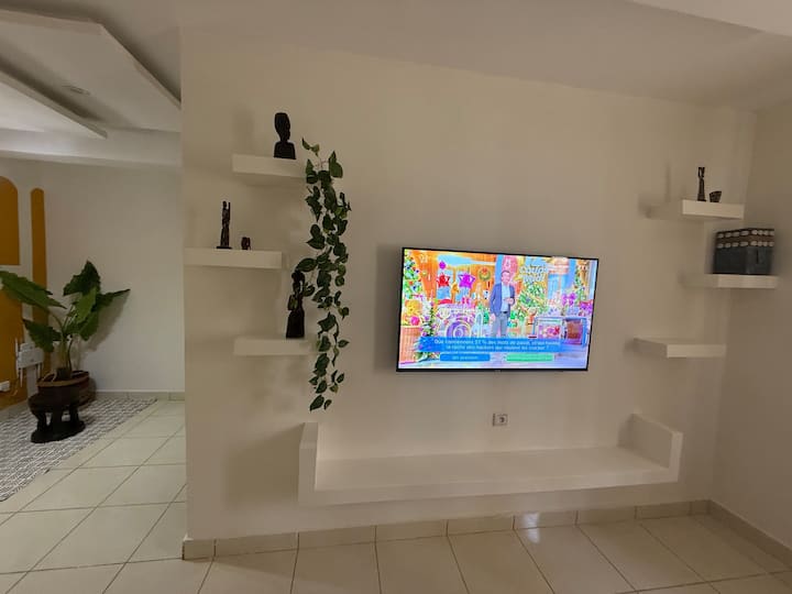 Gothic Laguna Appartement 4 Pièces - Côte d'Ivoire