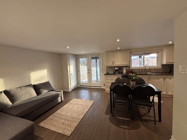 Bright And Cozy One-bedroom Walkout Basement Unit - Vaughan