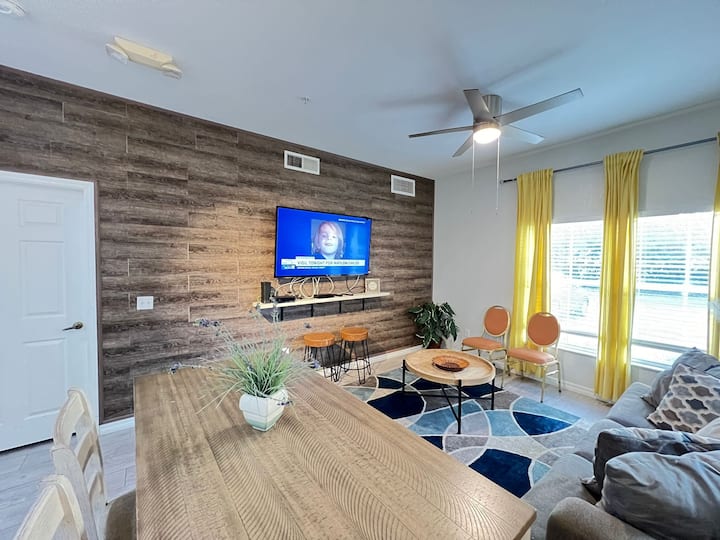 #7-107 4bd/3ba Resort Seven Dwarf Universal Disney - Kissimmee, FL