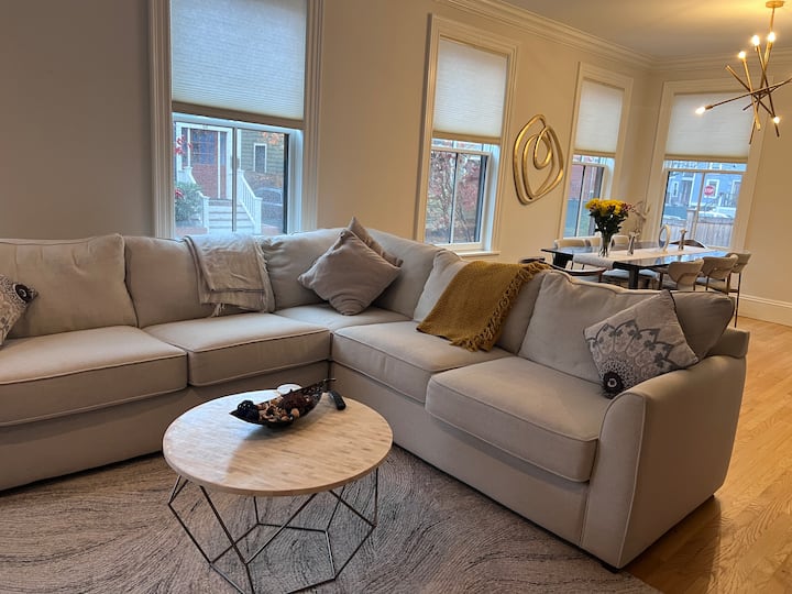 Charming Cambridge Home - Cambridge, MA