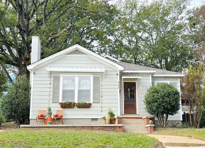 Hollywood Bungalow With Hot Tub - Tupelo, MS