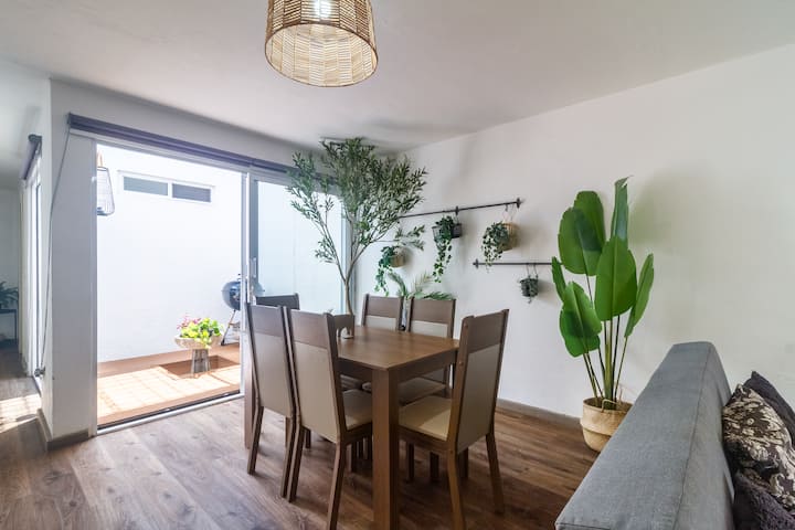 Casa En La Mejor Ubicación Ideal Para Reuniones - Guadalajara