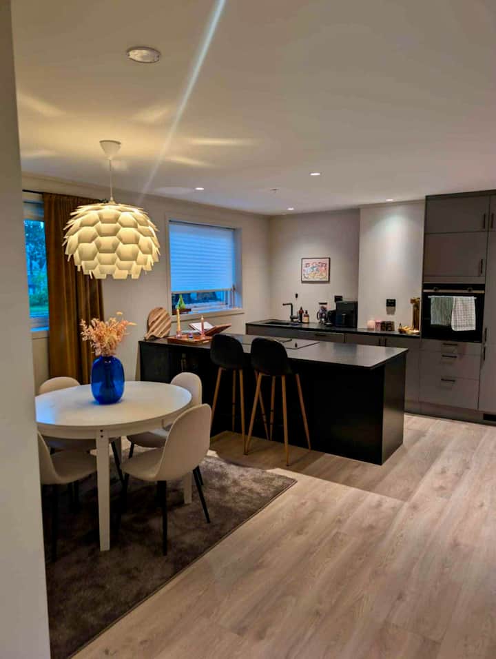 Leilighet 5 Minutter Fra Sentrum, Gratis Parkering - Tromsø