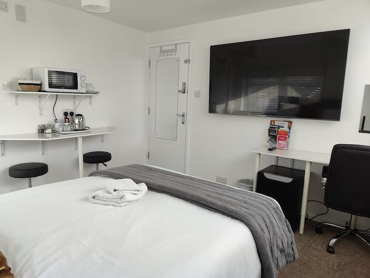 A Private Double Room, En Suite Bathroom & Tv! - 요크