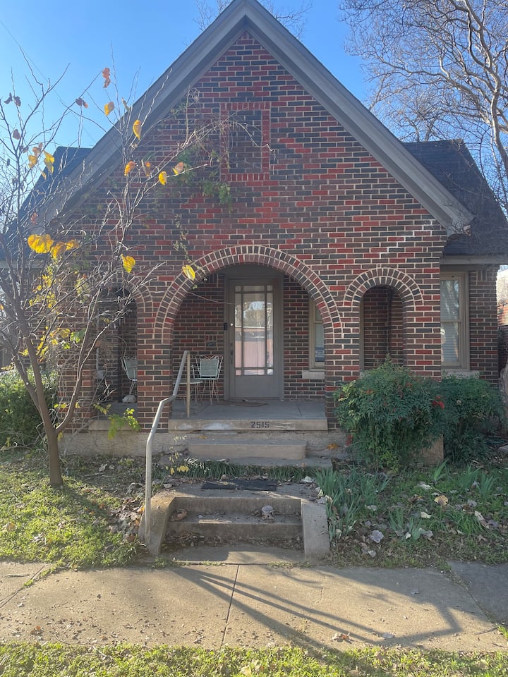 The Little House - Dallas, TX