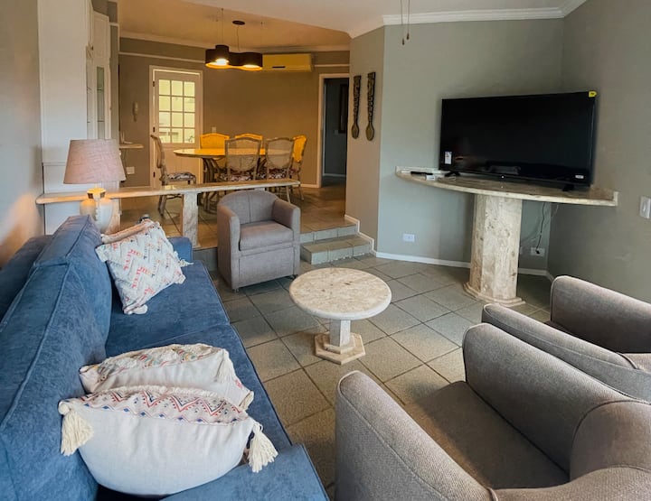 Apartamento Recém Reformado Em Caioba - Matinhos