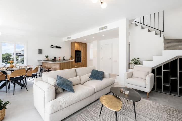 Sunny Duplex Townhouse - Marbella