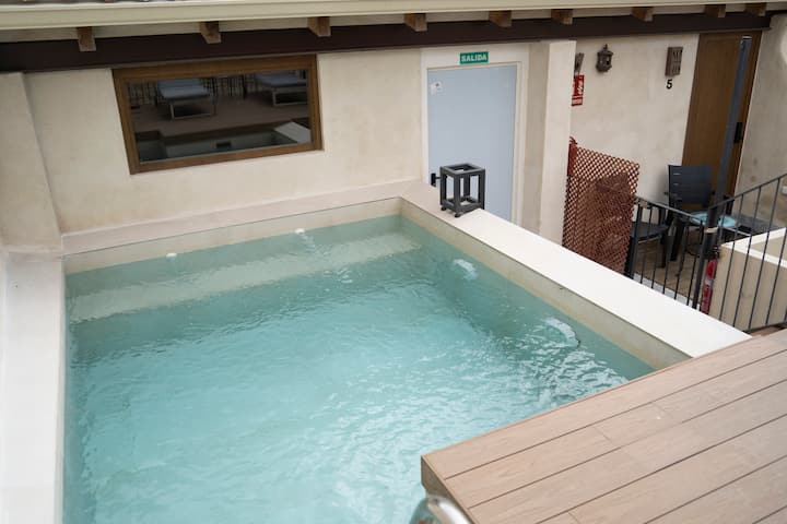 Calma Y Lujo En Edificio Histórico Con Piscina - Siviglia