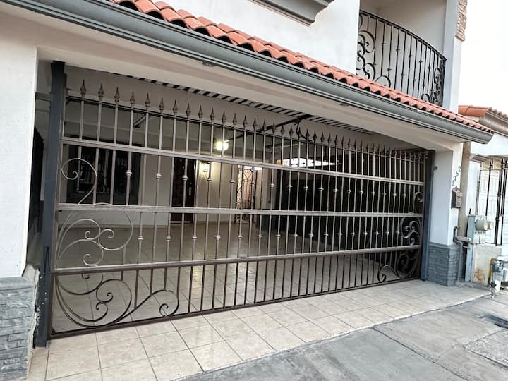 Refugio Elegante Seguro En Zona Dorada-facturamos - Mexicali