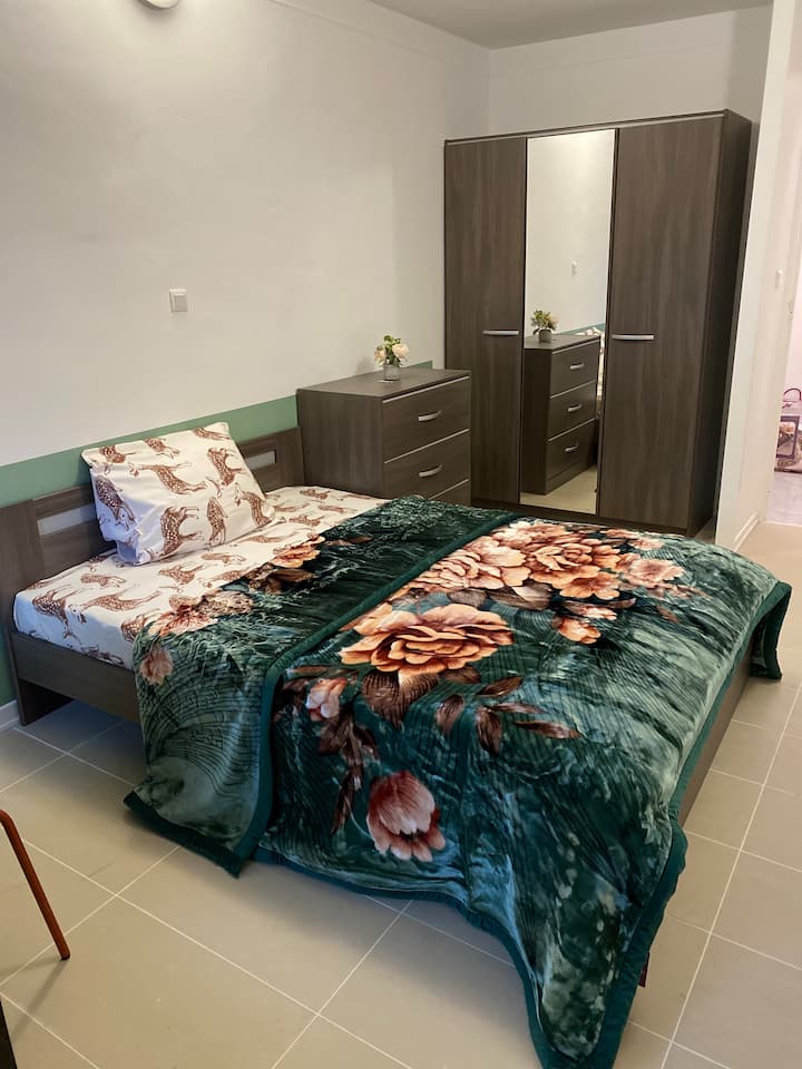 Chambre Dans Un Appartement Cosy - Yutz