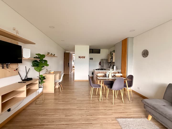 Comfortable Apt Inlaureles/dreaming View For 5p+ac - Medellín