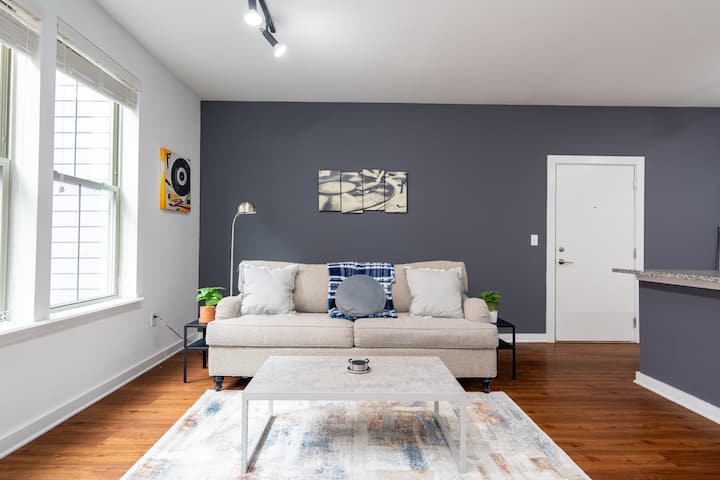 Downtown Memphis Blues Apartment Retreat - Memphis, TN