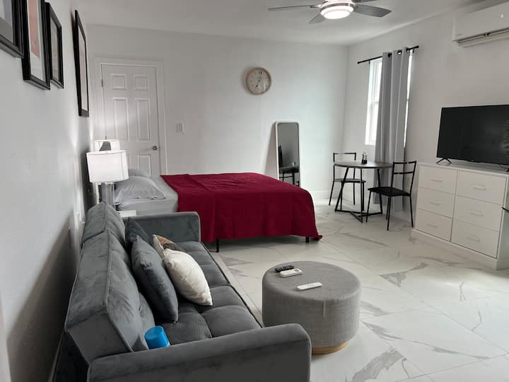 White Loft (Studio) - Aéroport de Tampa (TPA)