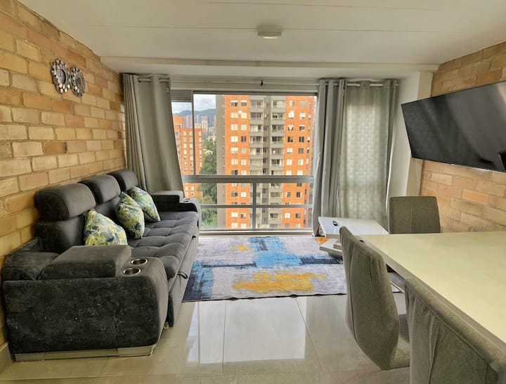 Beautiful Apartment With View - El Tesoro, Poblado - Sabaneta