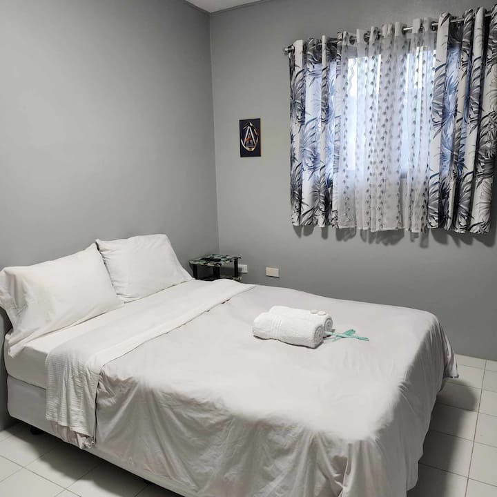 Hibiscus Room Six At Villarago - San Jose de Buenavista