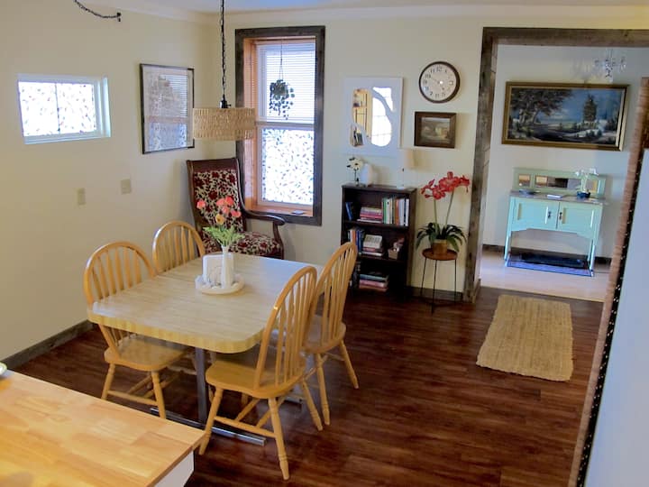 Downtown Historic Brick Charm At The Adk Foothills - Gloversville, NY
