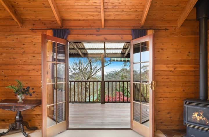 Luxe Cabin With Mountain Views - Katoomba