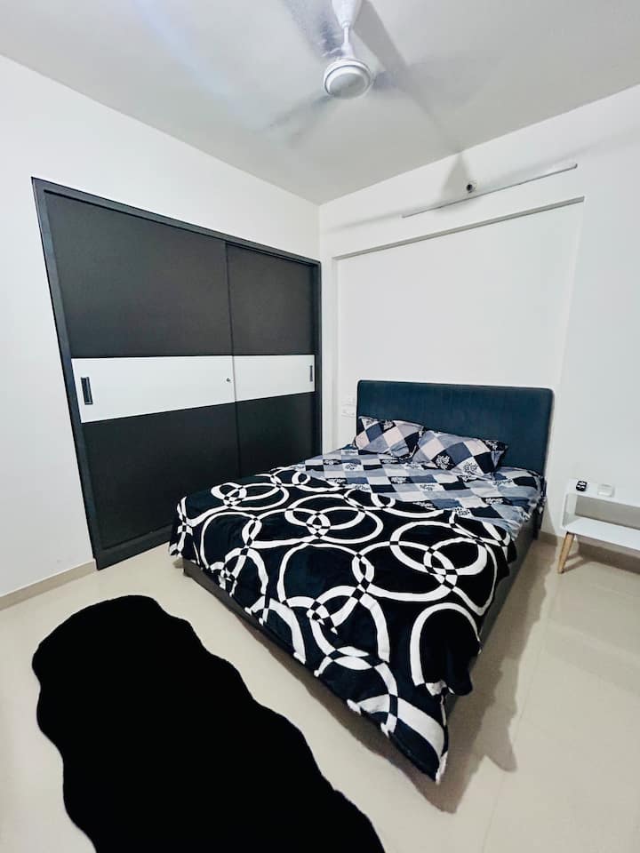 Wadhwa’s Place - Thane