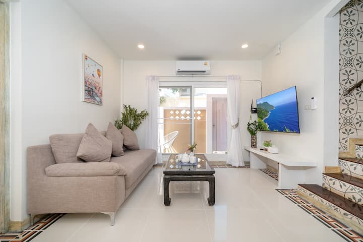 Sunshine Pool Villa At Bangla Patong Sleep10 - Patong Beach